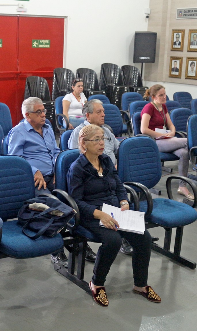 Secretaria de Saúde presta contas de 3º quadrime - Câmara de Vereadores ...